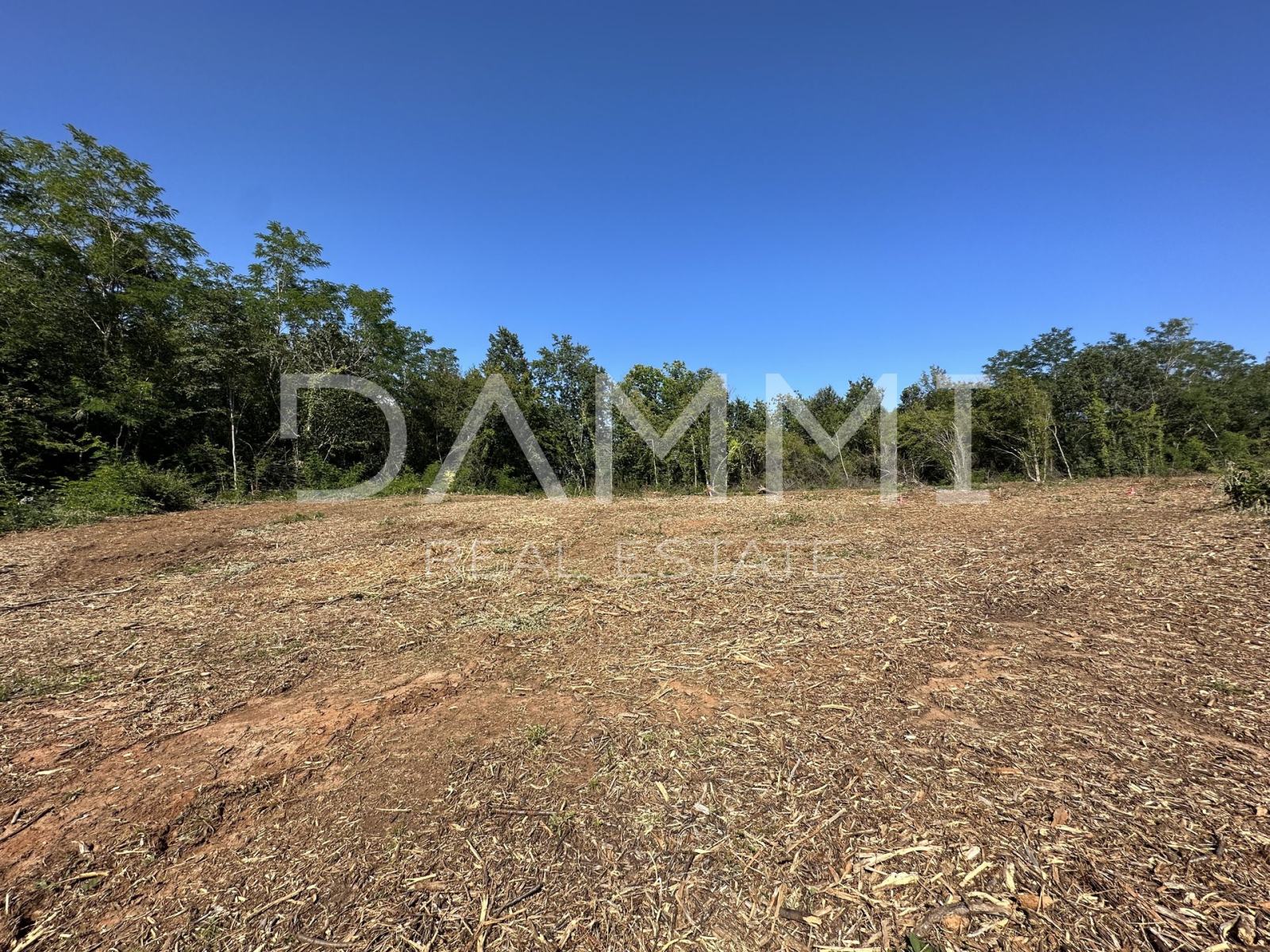 ISTRA, LABIN - Prekrasno građevinsko zemljište 6 km od Labina