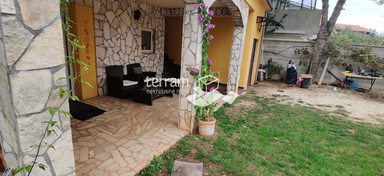 Istra, Marčana, Kavran, samostojeća kuća 259m2 s okućnicom od 300m2, p ...