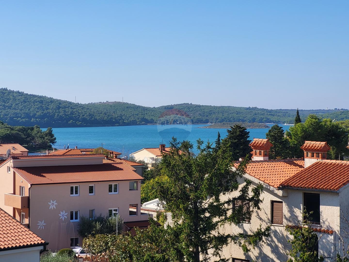 Istra, Medulin, hotel sa 20 soba i dvosobnim stanom i pogledom na more ...