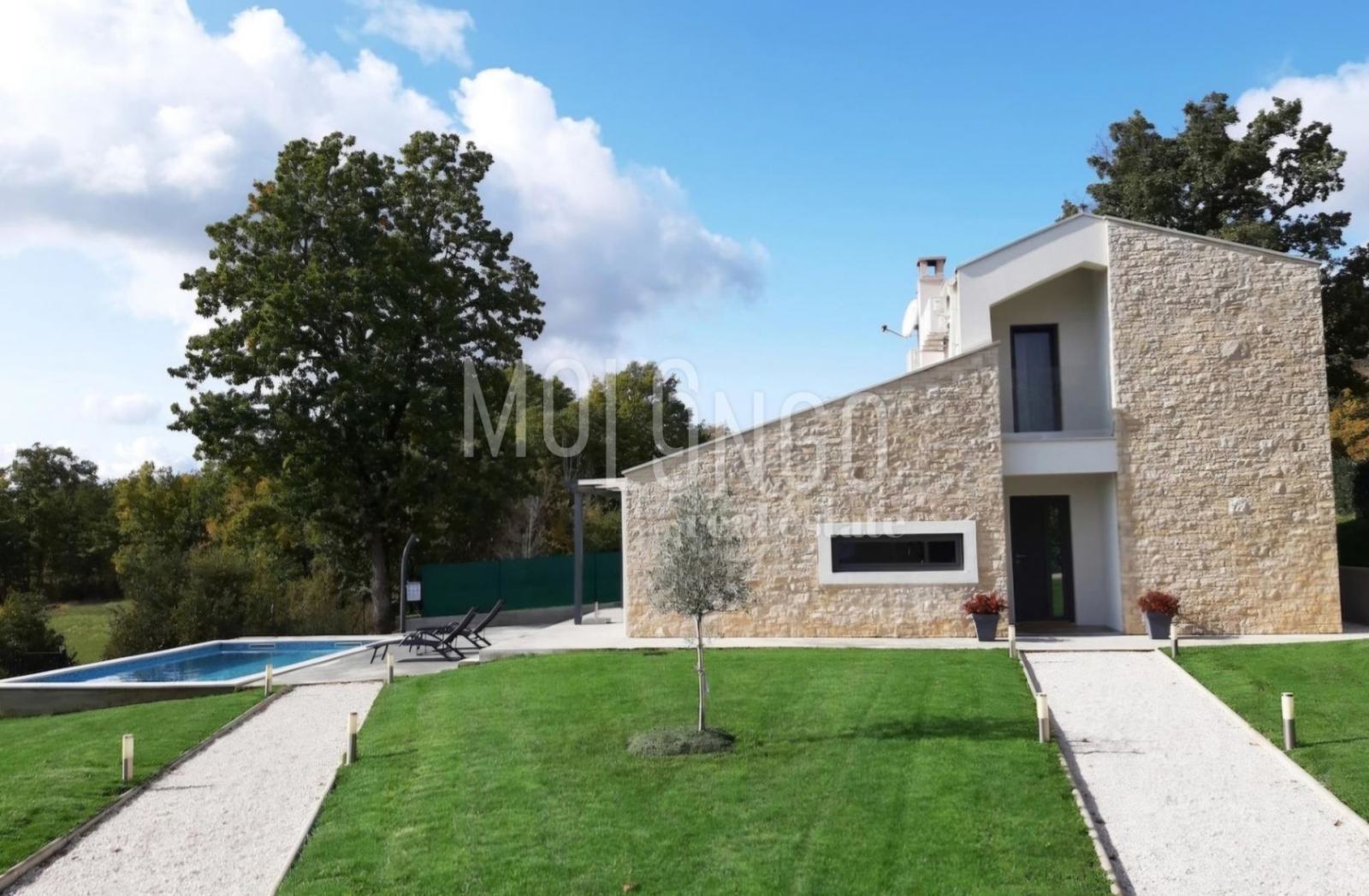 ISTRA, SV.PETAR U SUMI Vila sa bazenom u prirodi (prodaja)