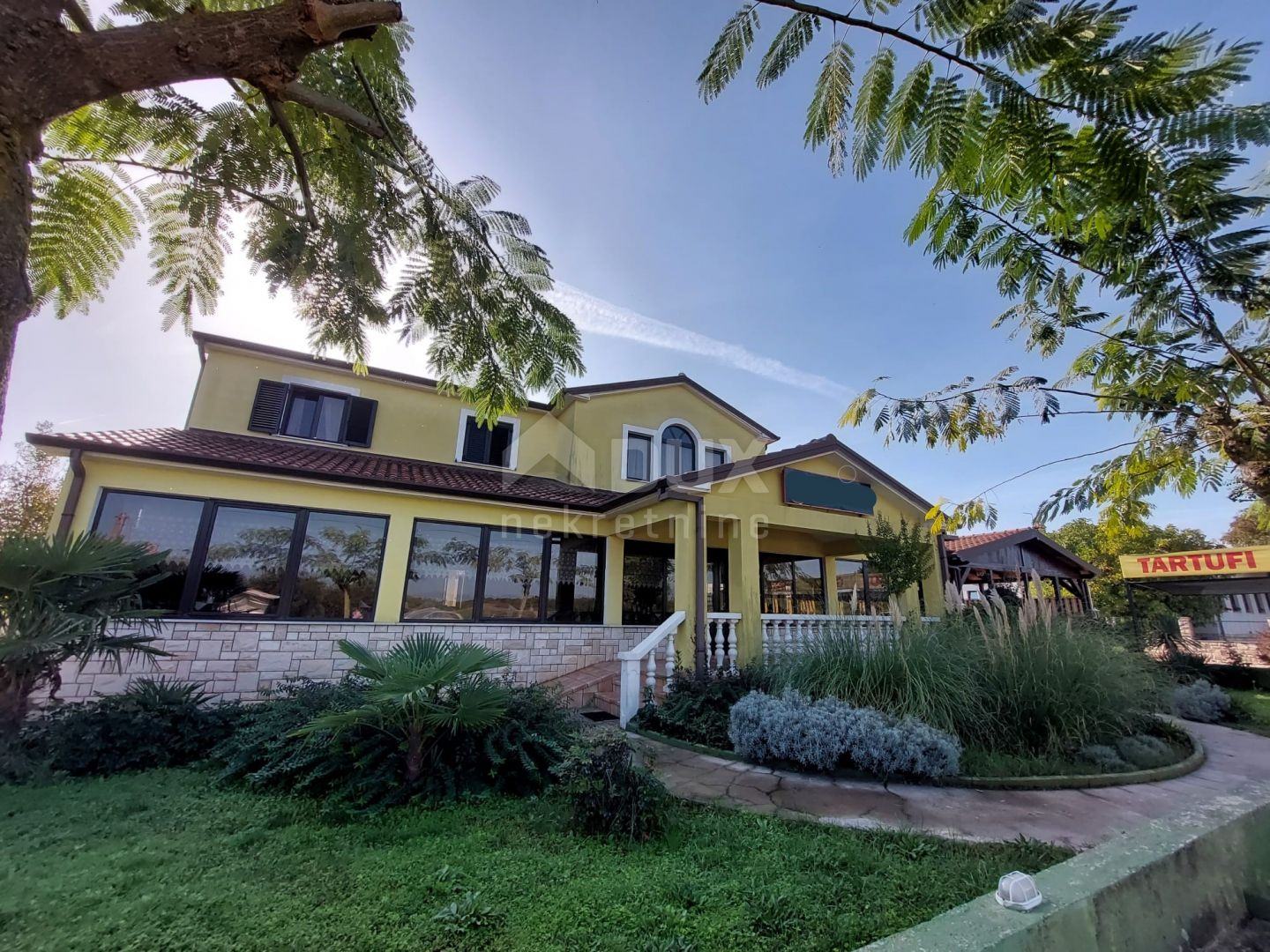 ISTRA, UMAG - Poslovni objekt sa stanom (prodaja)