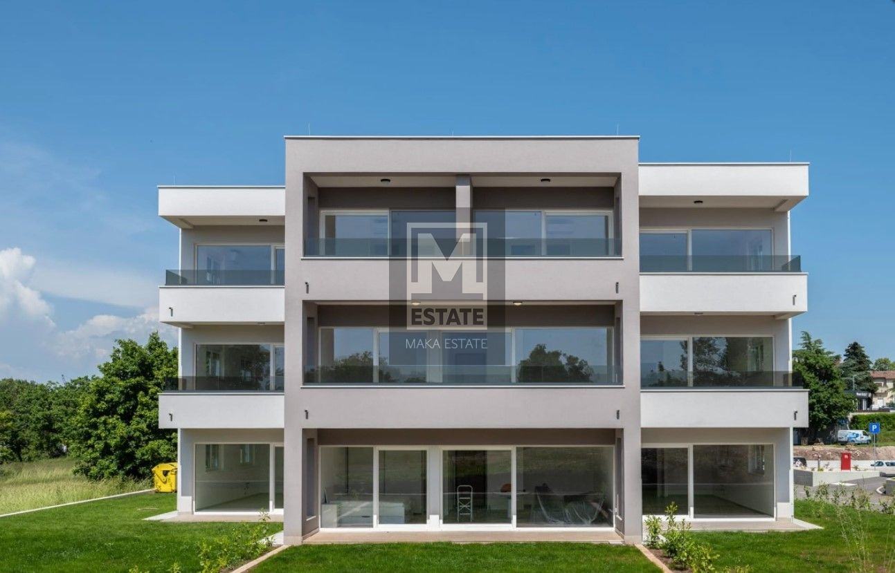 Istra, Žminj, Stan na prvom katu s balkonom (prodaja)