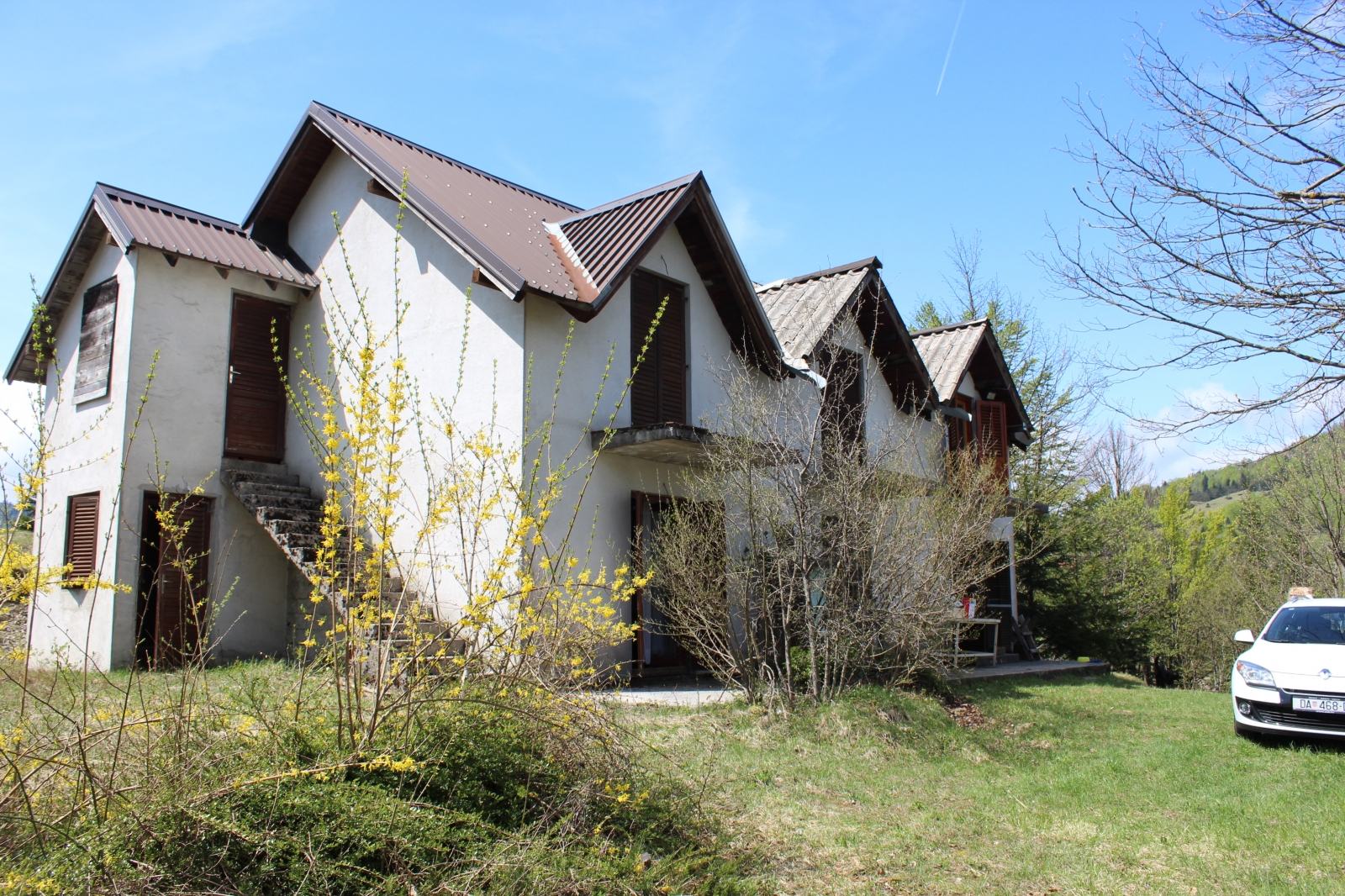 Jablan, vikendica 60 m2 (670m2 parcela)