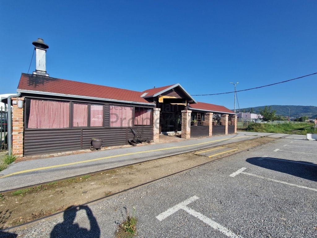 JANKOMIR - RESTORAN U RADU S PUNO POSLOVNOG POTENCIJALA (prodaja)