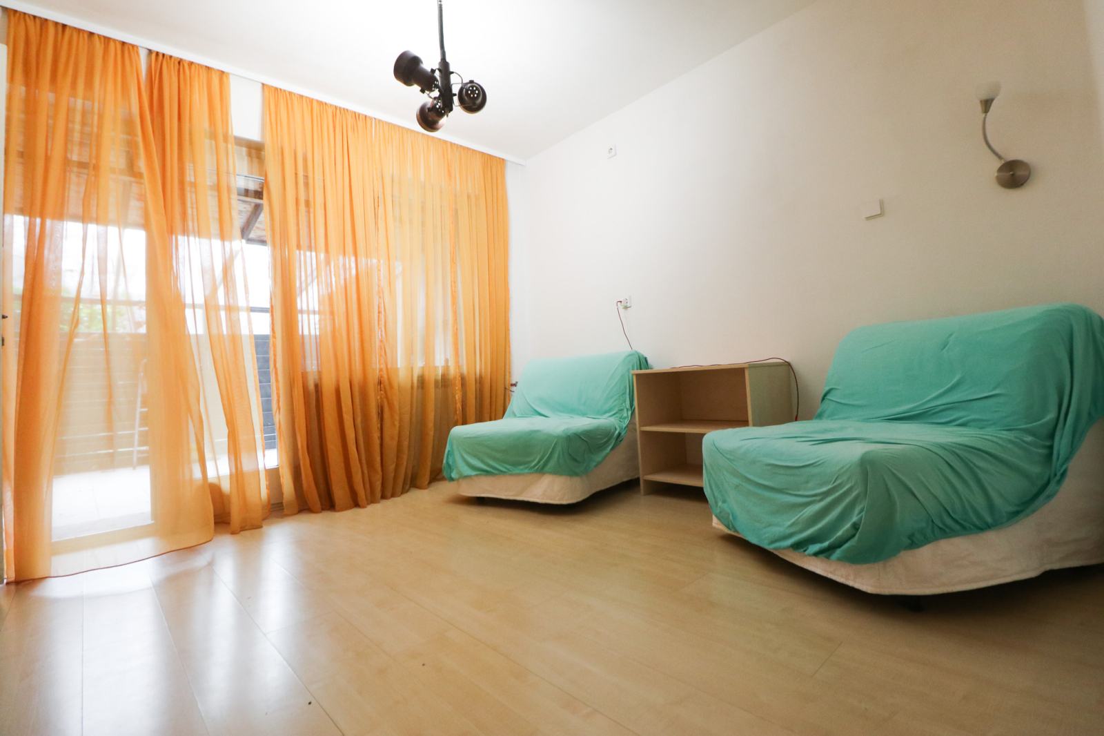 JARUN, MANJI 2-SOBAN STAN S TERASOM, SUPER LOKACIJA! (prodaja)