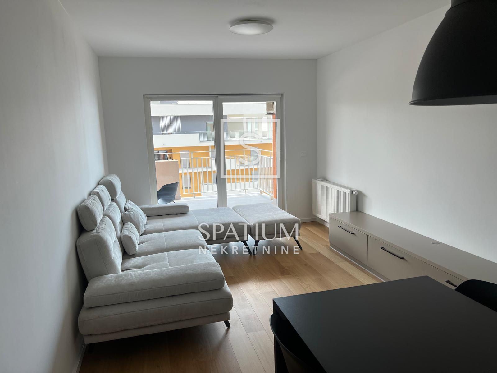 KANTRIDA, SAMO U NAŠOJ PONUDI, OBITELJSKI STAN (prodaja)