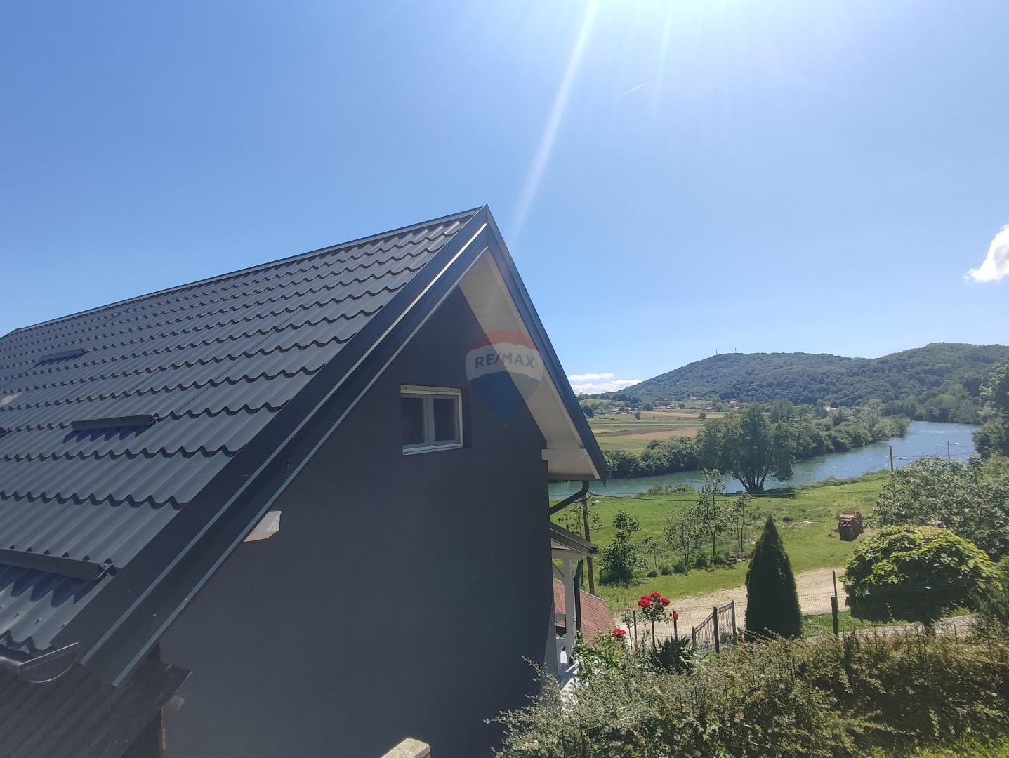 Karlovac-okolica,kuća kod rijeke Korane (prodaja)