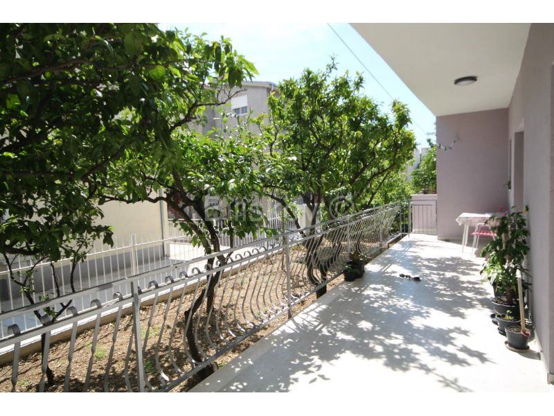 Kastela, Kastel Stari, najam trosobnog stana (iznajmljivanje)