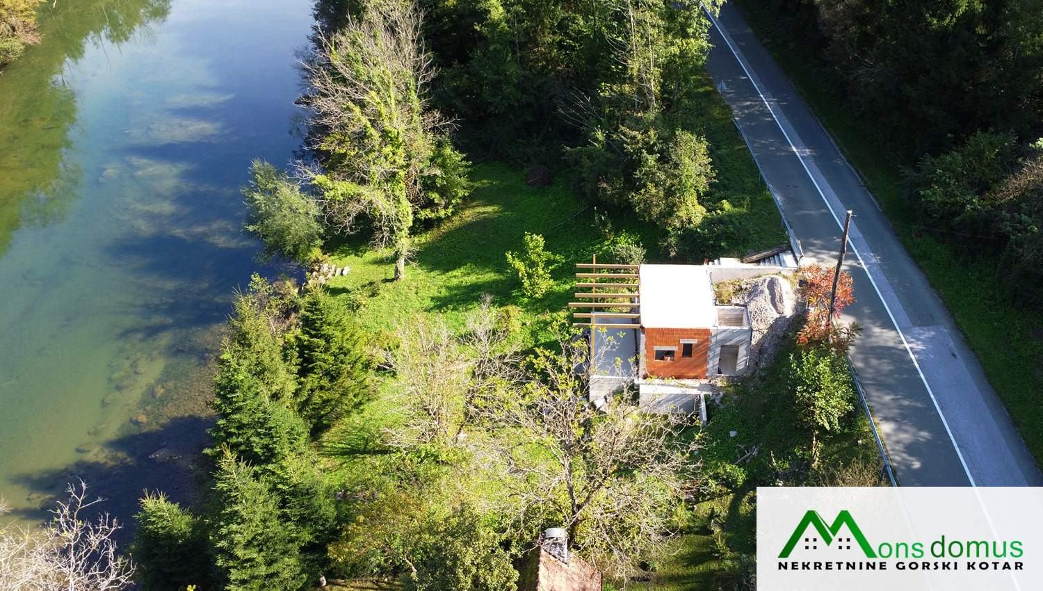 Uz korito rijeke Kupe