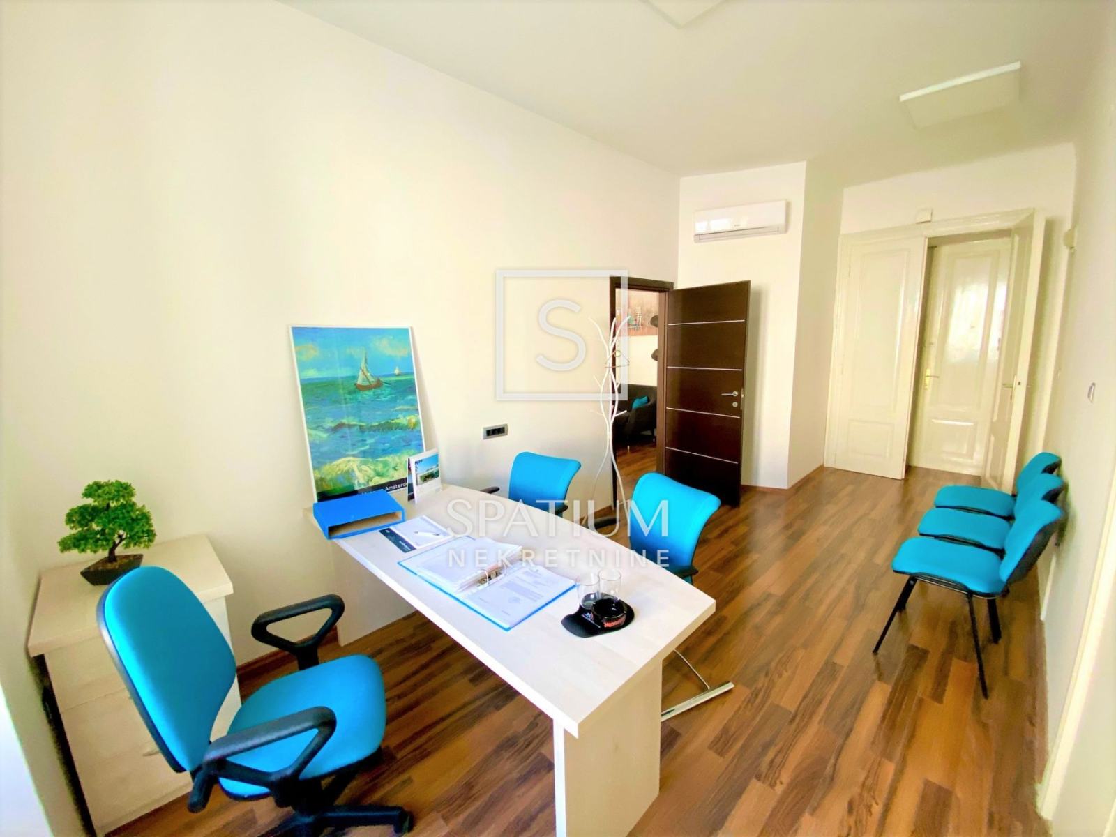 KORZO, URED 40M2 (iznajmljivanje)