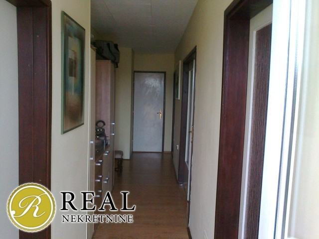 Kostrena, etaža kuće, 3S+DB, 100 m2 (prodaja)