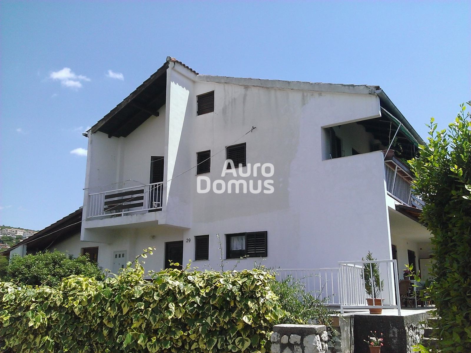 Kostrena, etaža kuće, 3S + DB, s okućnicom (prodaja)