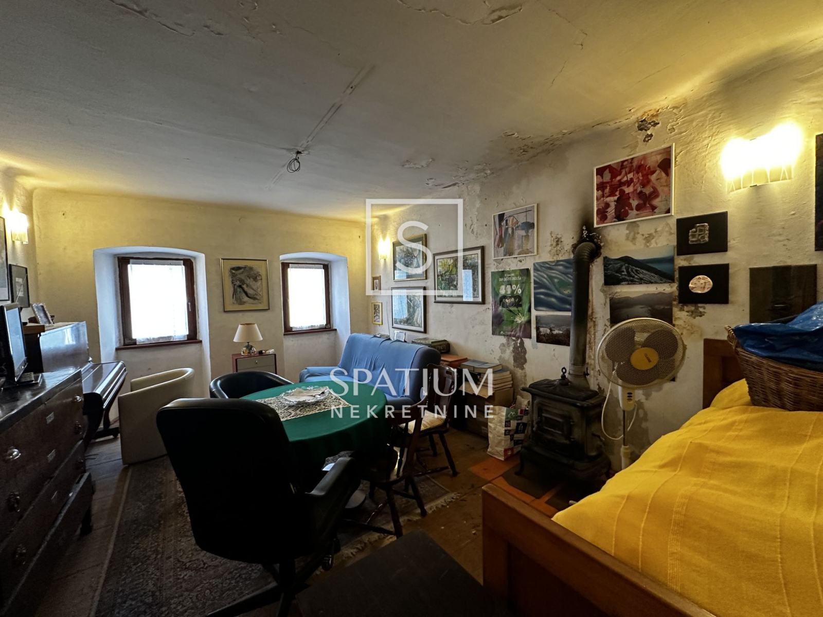 KRASICA, KUĆA ZA ADAPTACIJU SA ZEMLJIŠTEM (prodaja)