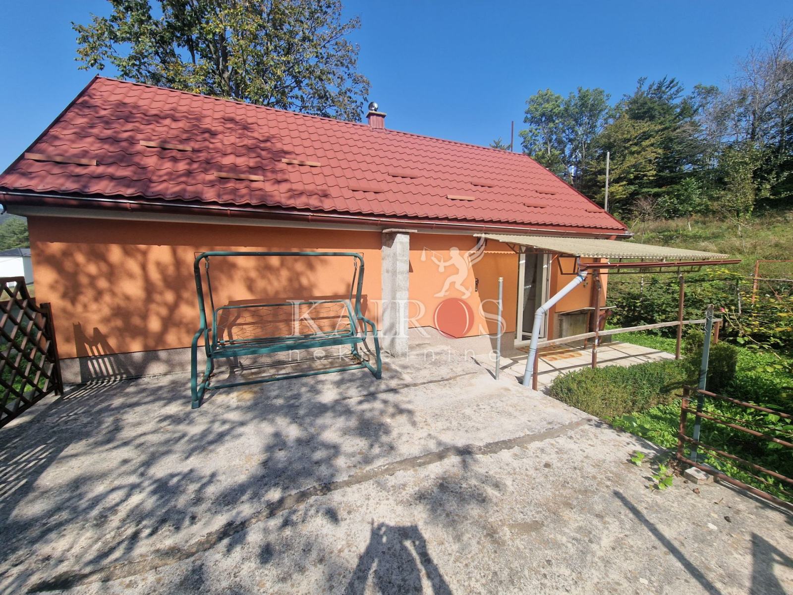 KRIVI PUT, kuća 70 m2, 324m2 okućnice (prodaja)