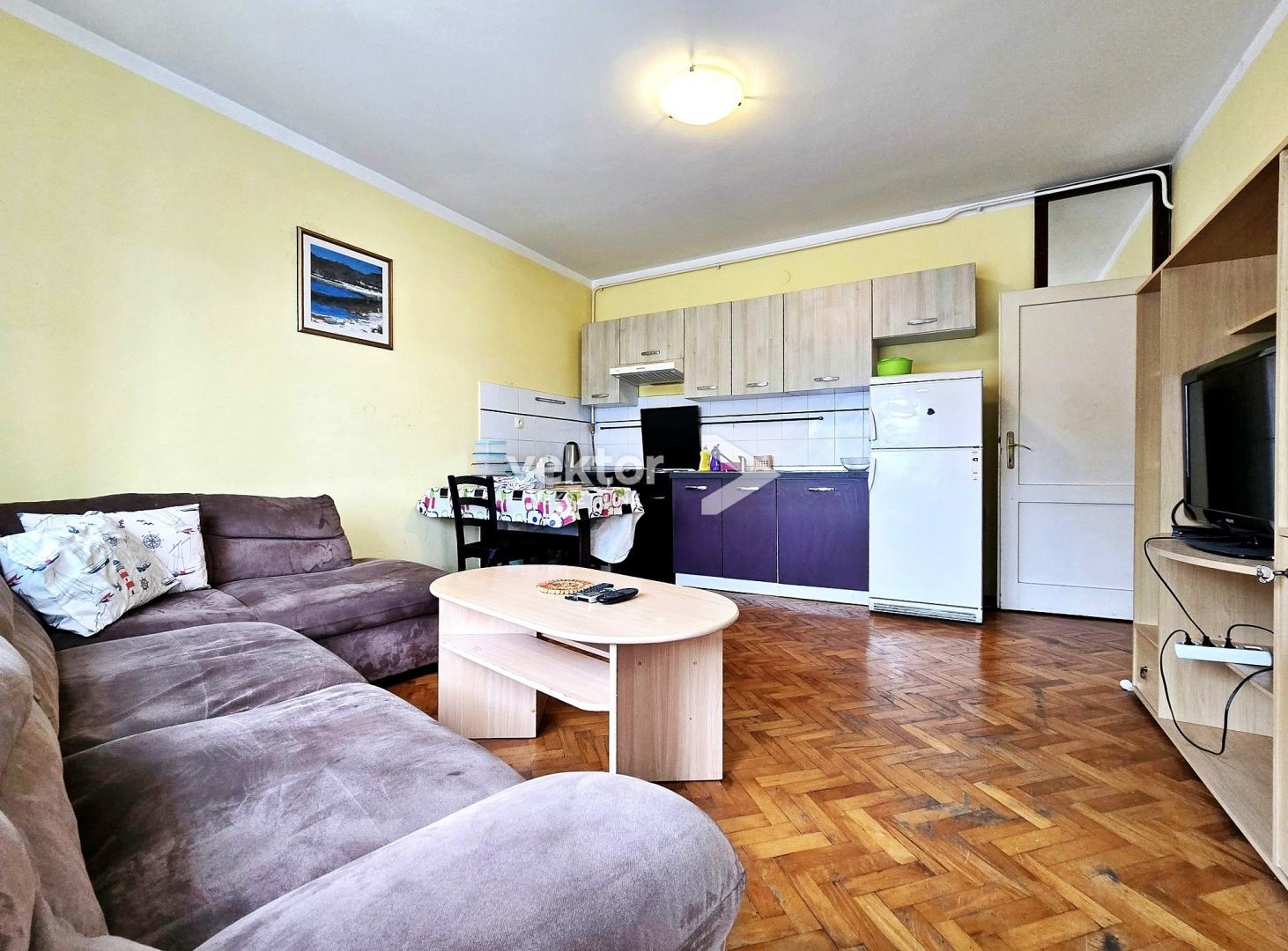 Krnjevo, 2-soban s dnevnim boravkom i lođom (prodaja)