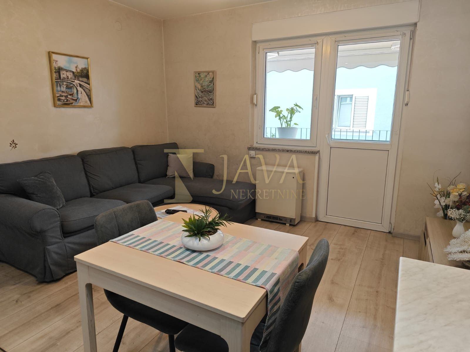 Krnjevo/Turnić, 2 S+DB s terasom (prodaja)