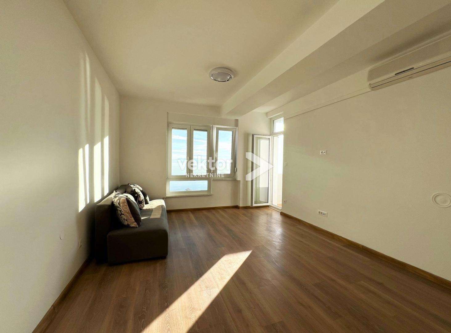 Krnjevo, uređen stan s otvorenim pogledom na more (prodaja)