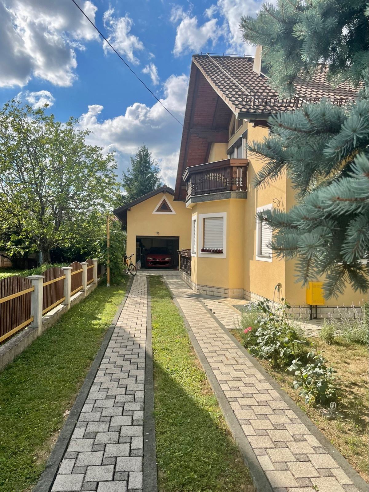 Kuća, Bestovje 225m2 (prodaja)