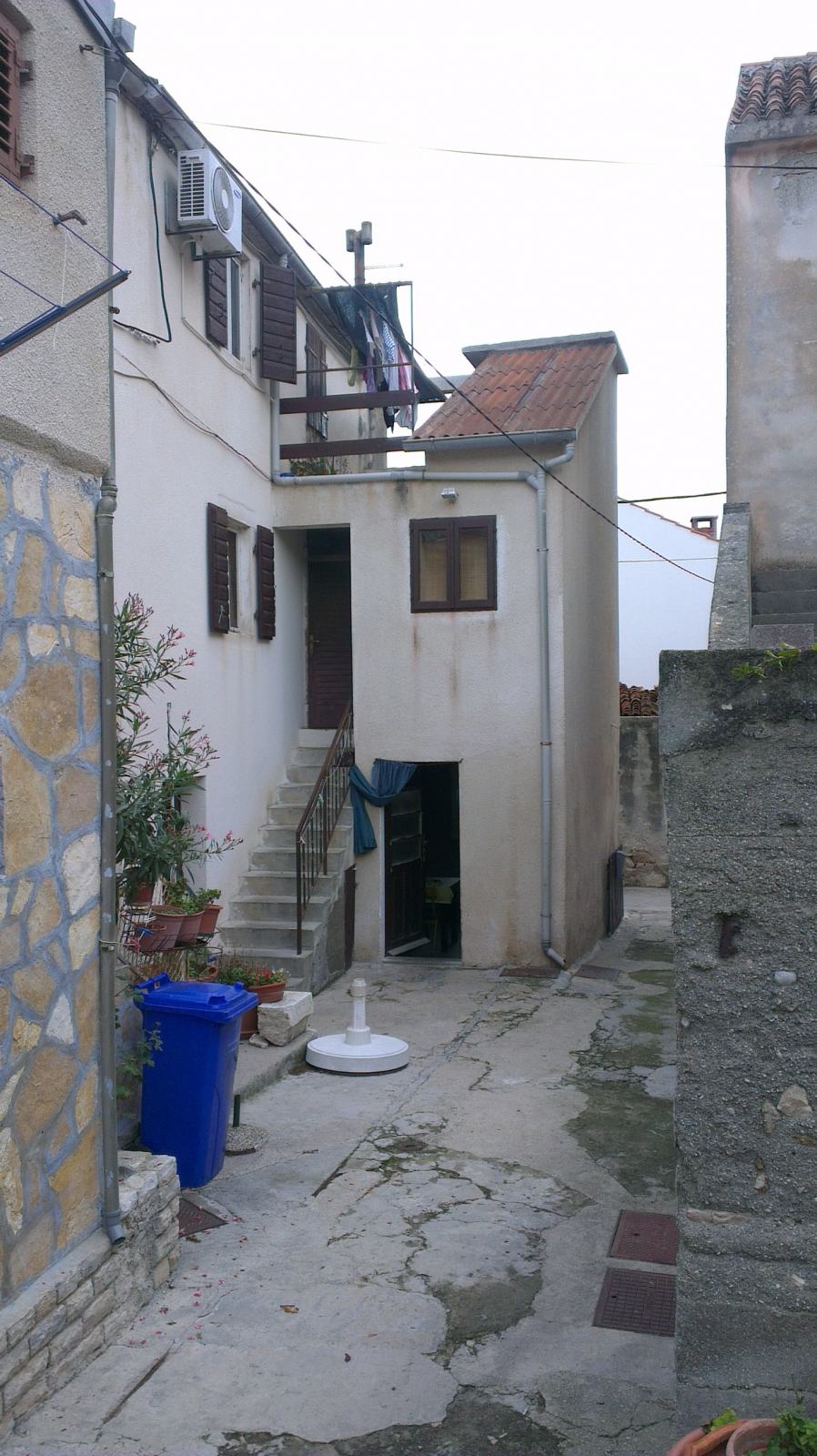 Kuća: Betina, dvokatnica 145 m2 (prodaja)