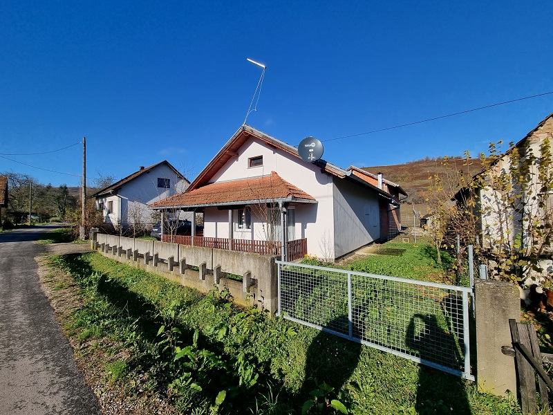 Kuća: Komogovina, 100.00 m2 (prodaja)