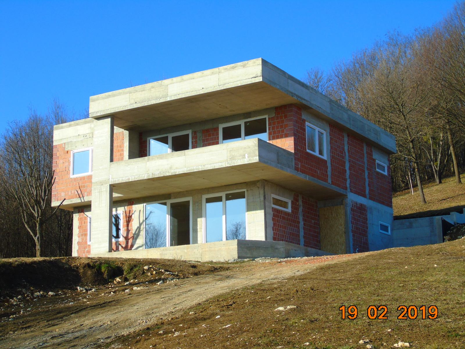 Kuća: Mala Rakovica, katnica, 339 m2 (prodaja)