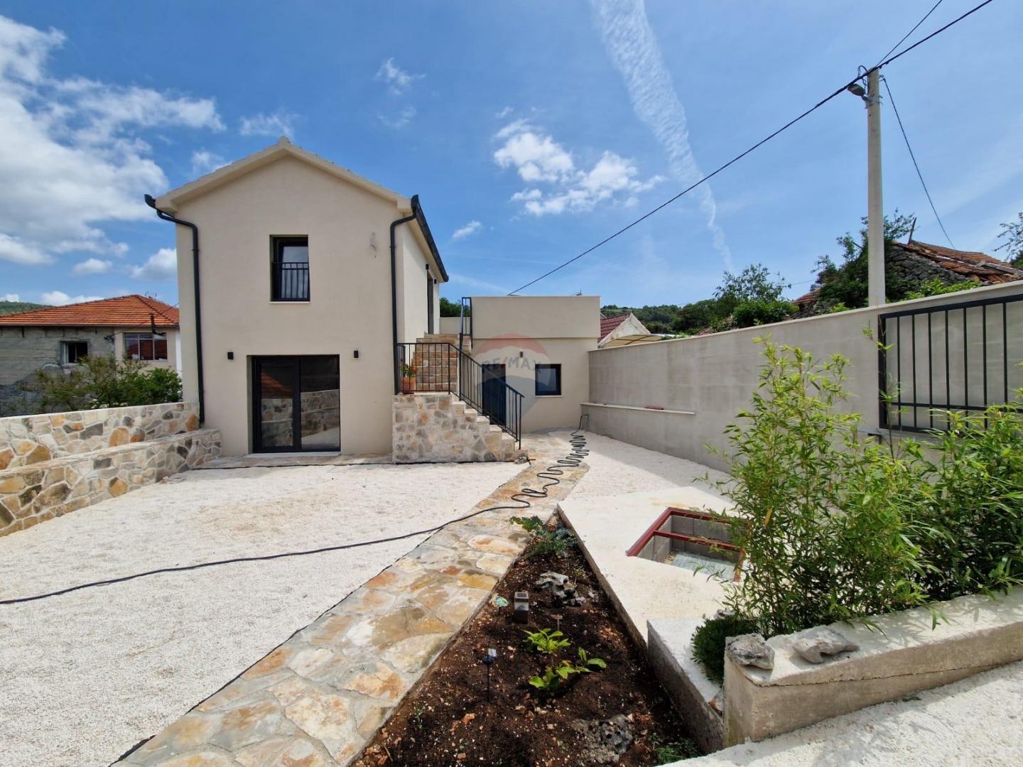 Kuća u mirnom okruženju, Vrsine, Marina (prodaja)