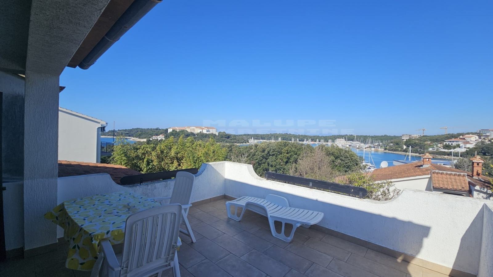 KUĆA PJEŠČANA UVALA PULA 50M OD PLAŽA (prodaja)