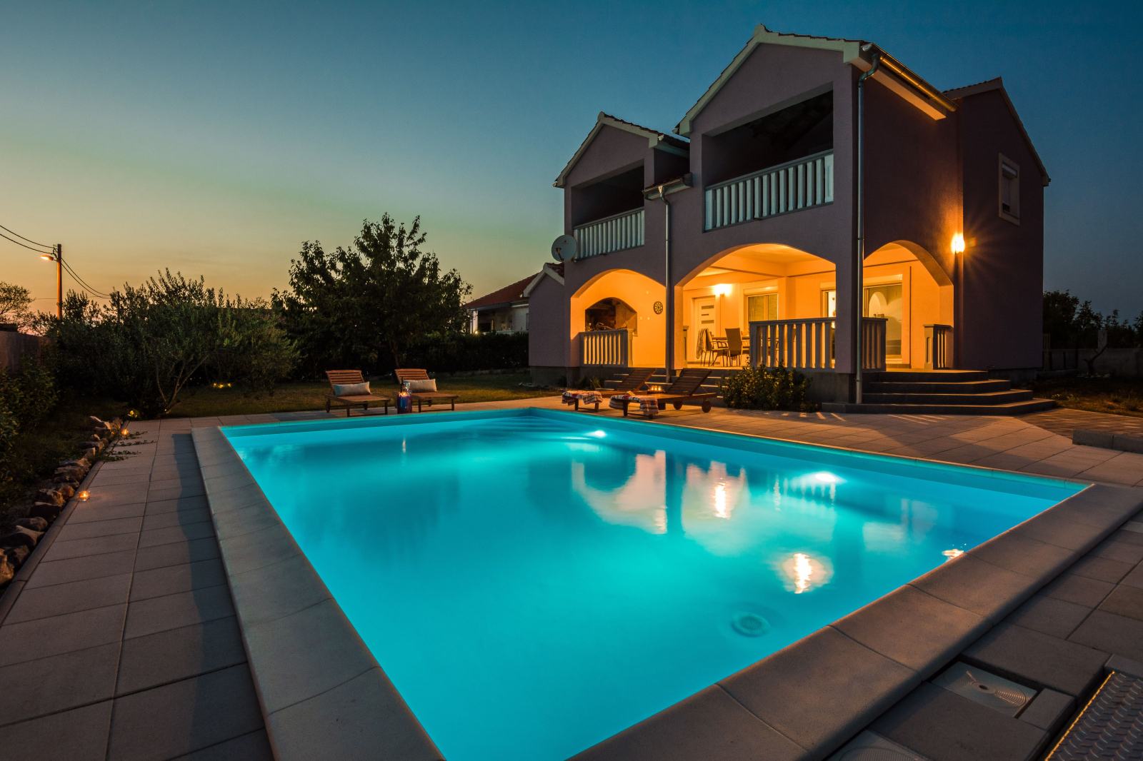 Moderna kuća sa bazenom, 1587.96/m2, nadomak Biograd na moru (prodaja)