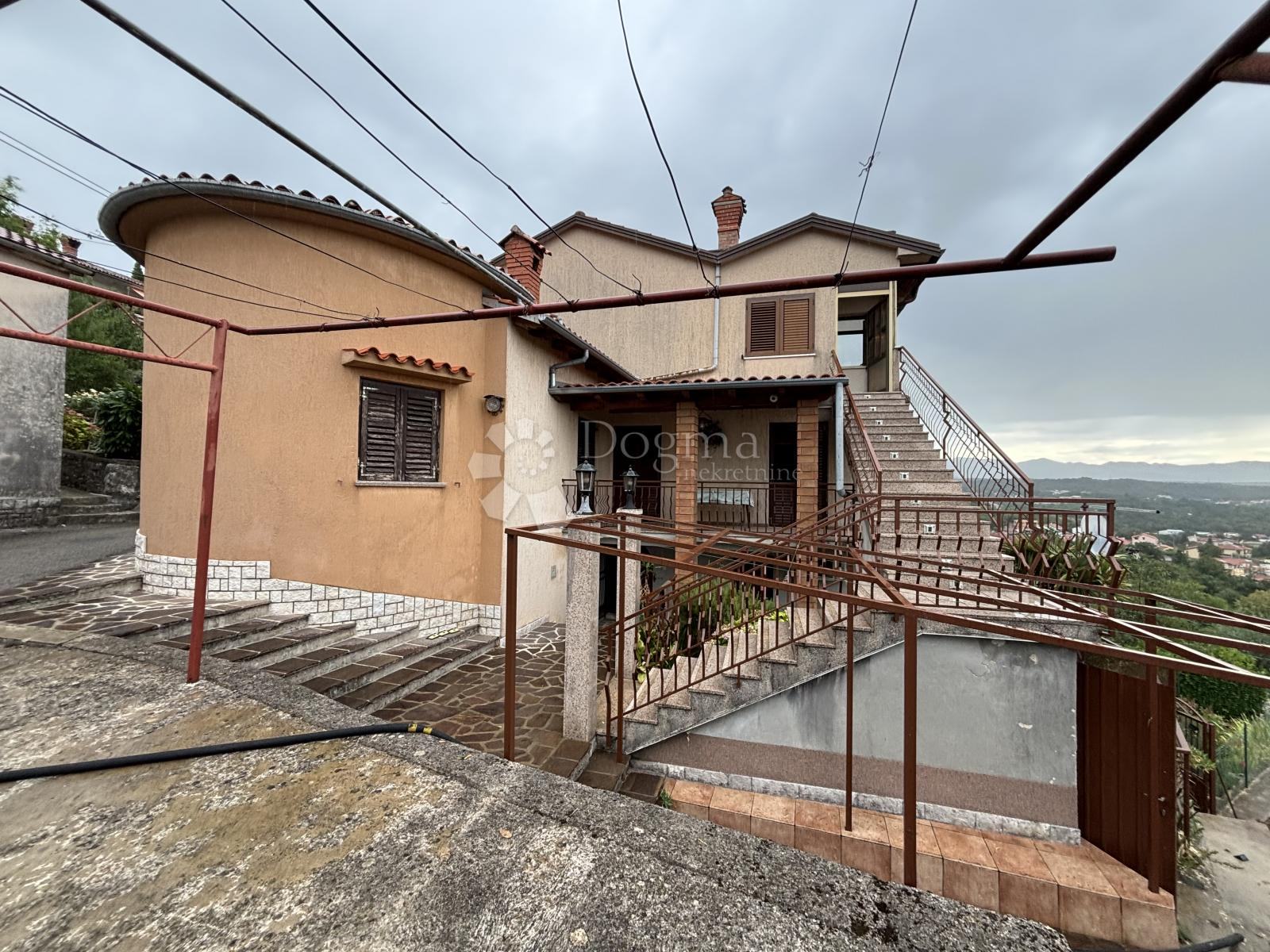 KUĆA s pogledom, Rukavac (prodaja)