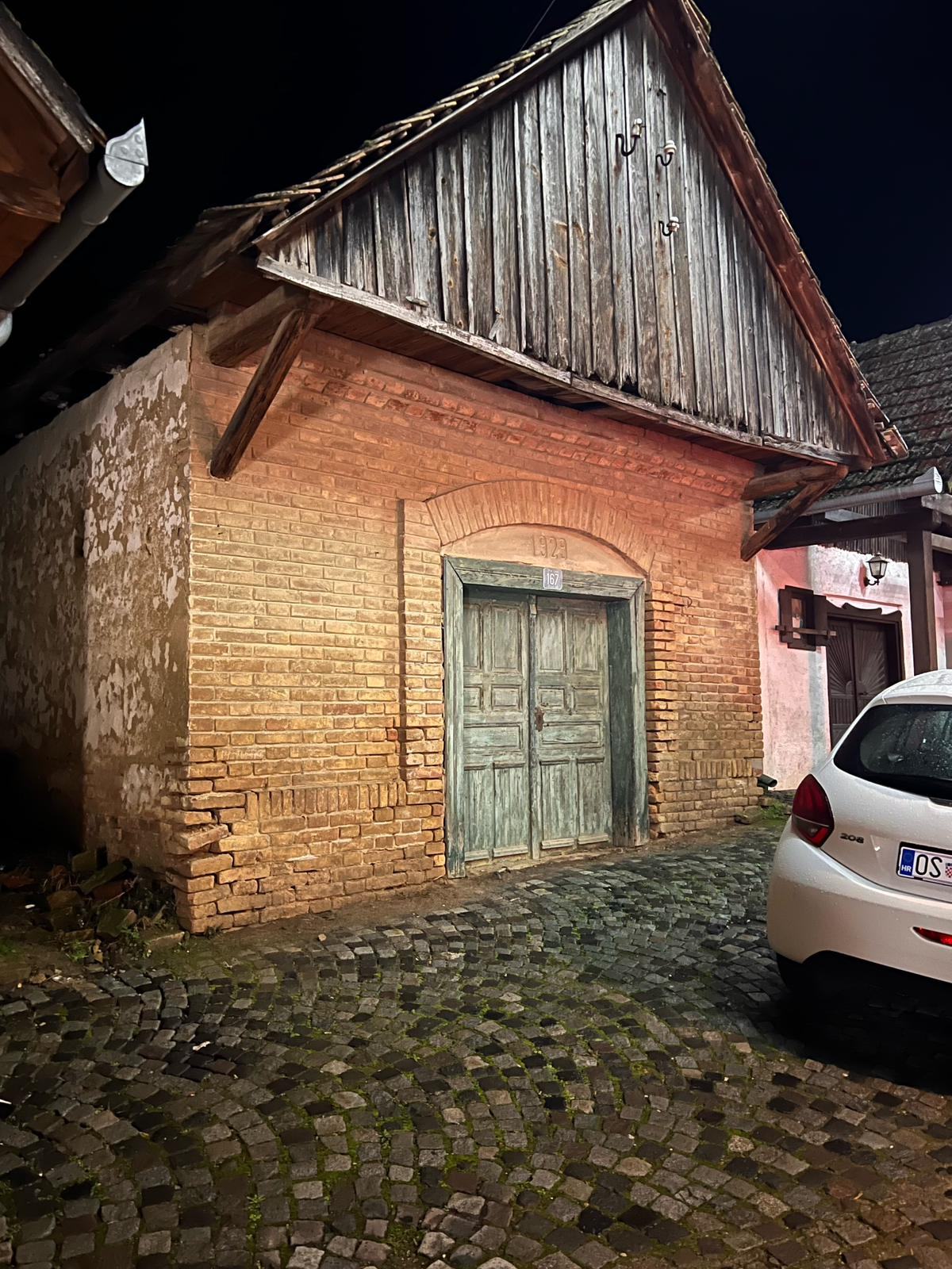 Kuća: Suza (prodaja)