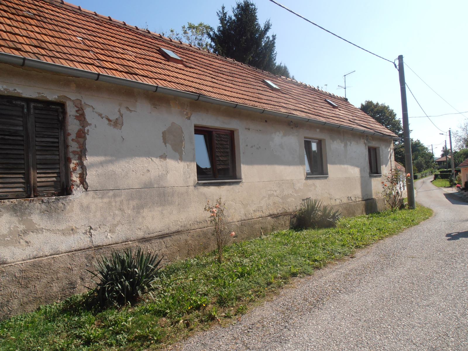 Kuća: Vrtlinovec, 126.00 m2, gospodarski objekti 144 m2 (prodaja)