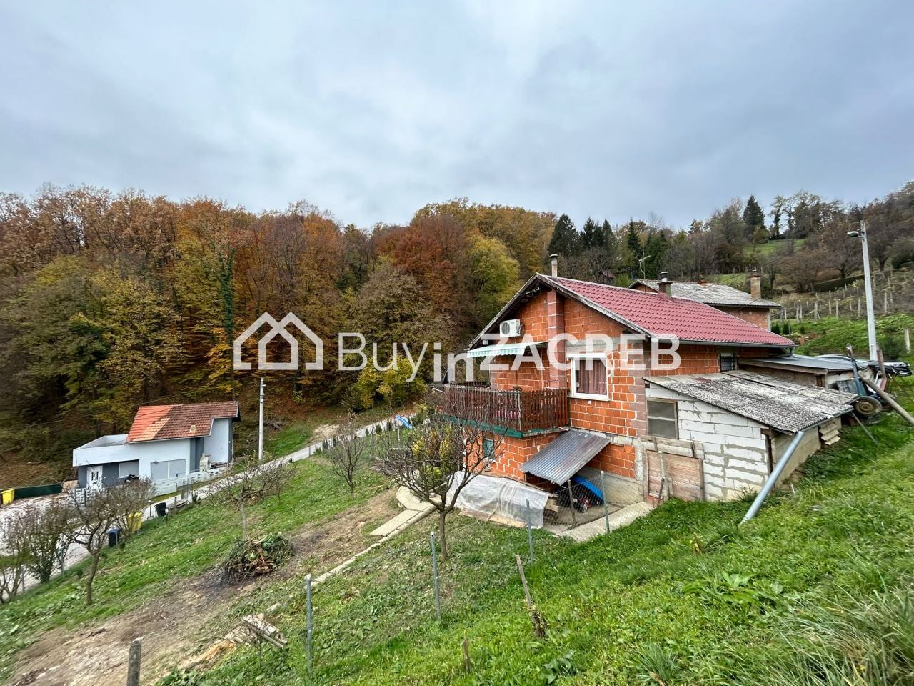 Kuća: Zagreb (Branovec), 51.00 m2 + okućnica 886.00 m2 (prodaja)