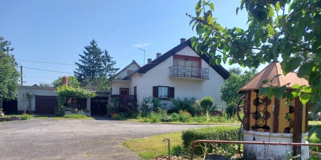 Kuća: Zagreb (Popovec), 131.00 m2 + Gospodarske zgrade 233.88 m2 (prodaja)