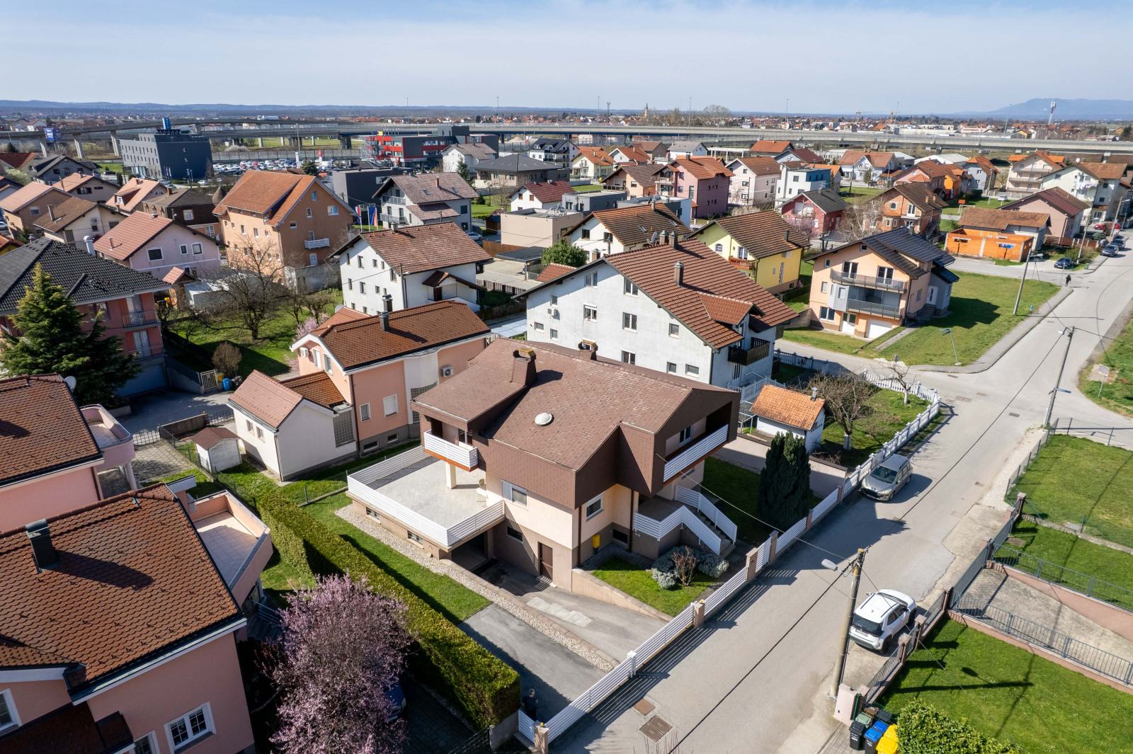 Kuća: Zagreb (Veliko Polje), 335.00 m2 (prodaja)