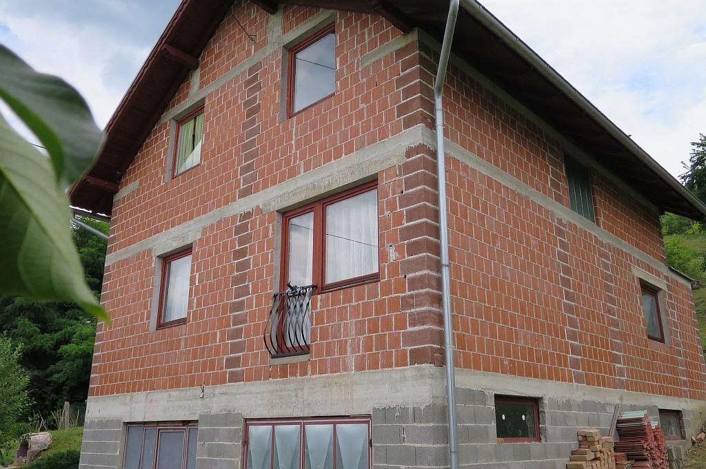 Kuća: Završje, katnica, 250.00 m2 (prodaja)