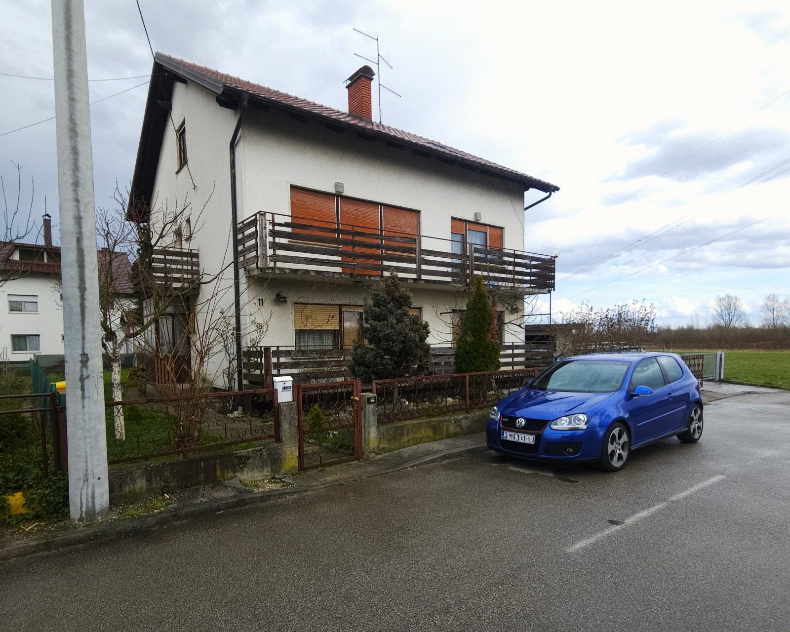 Kuća s garažom, Ivanja Reka, 300.00 m2 (prodaja)