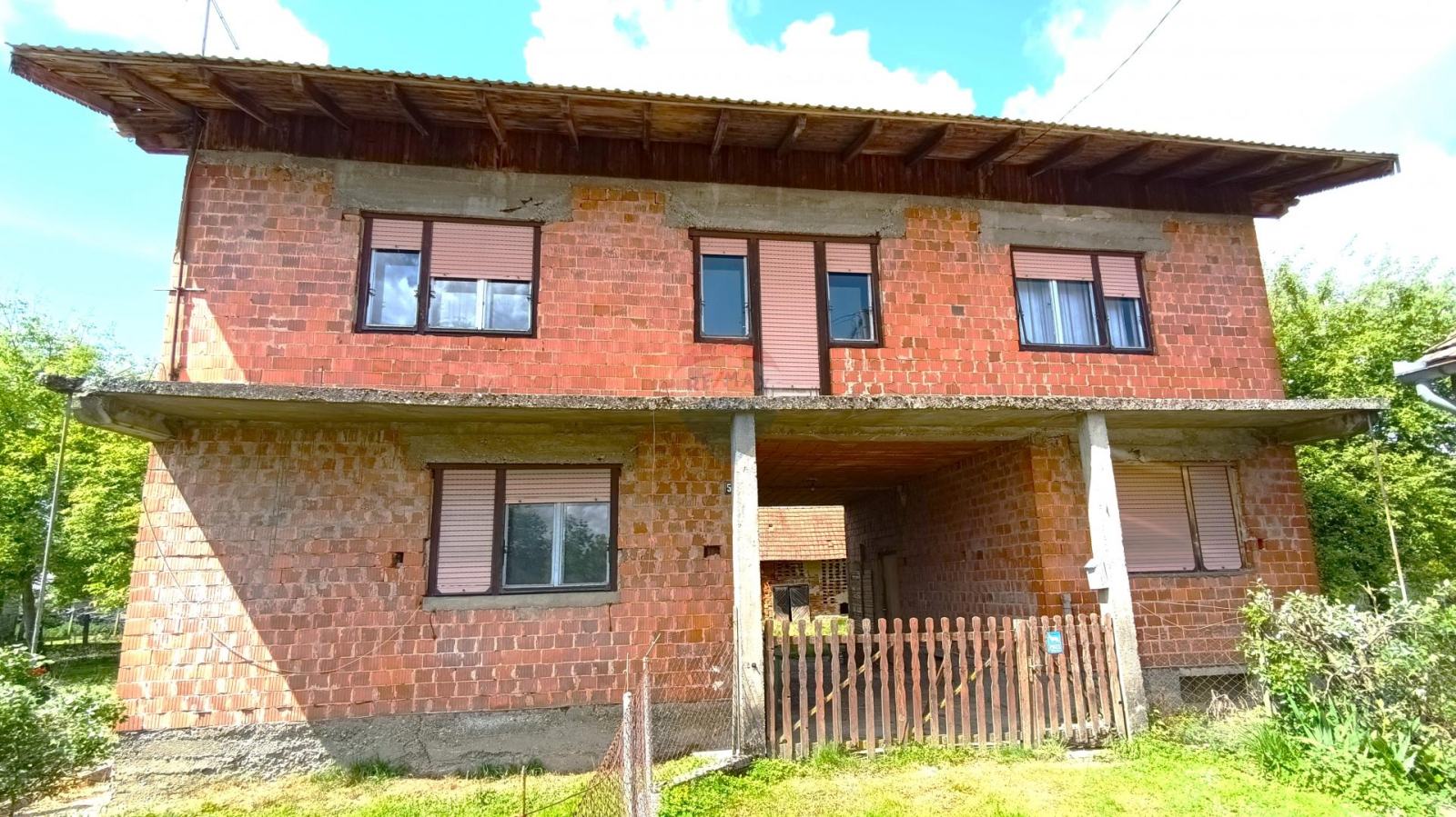 Legrad, prodaja kuće sa gospodarskim zgradama, zemljište 2781 m2 (prodaja)