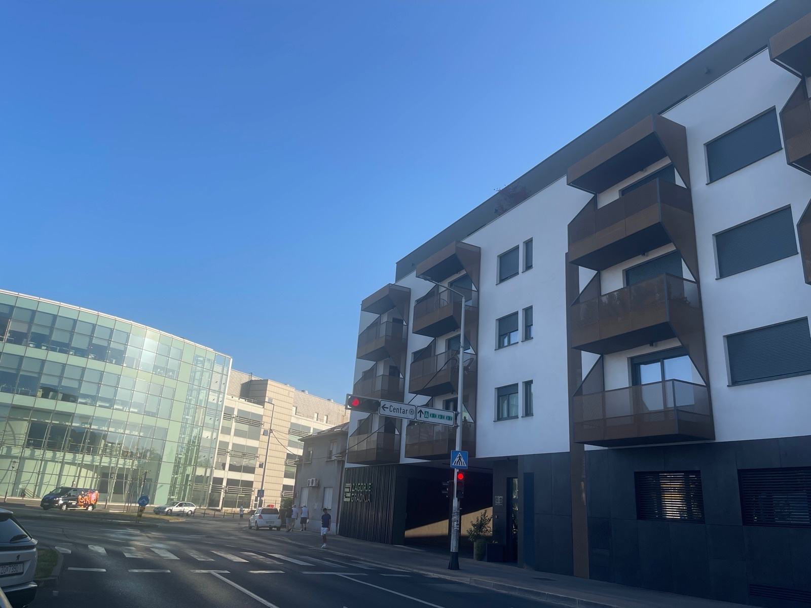 Luxury 3 bdr penthouse + garage (iznajmljivanje)