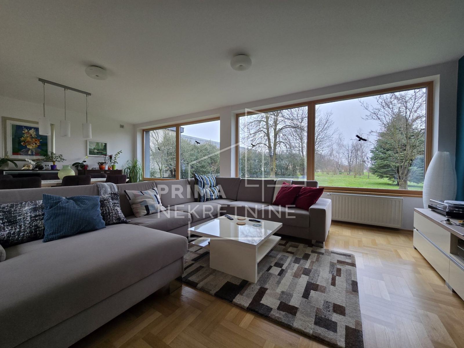 Mala Mlaka, moderna kuća 354 m2 na parceli 9.123 m2 (prodaja)