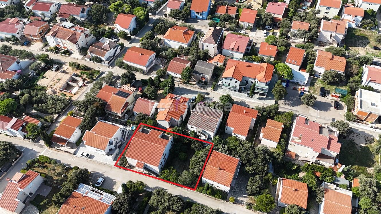 Mandre - kuća s potencijalom za razvoj (prodaja)