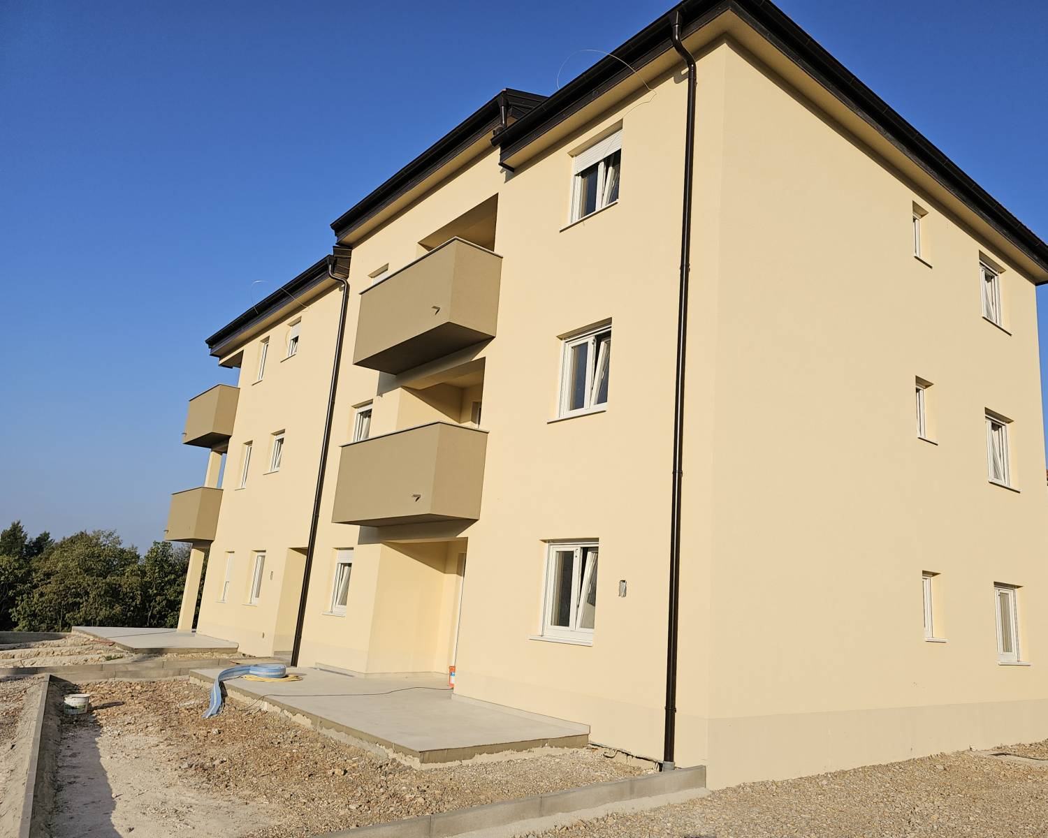 Marinići, dvoetažni stan 104m2, 235.000€ (prodaja)