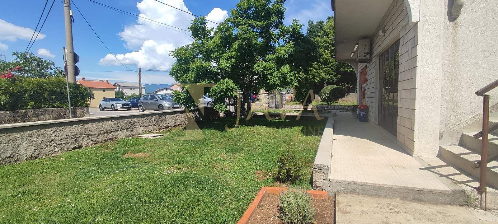 Marinići, Prodaja stambeno-poslovne zgrade s građevinskim terenima ...