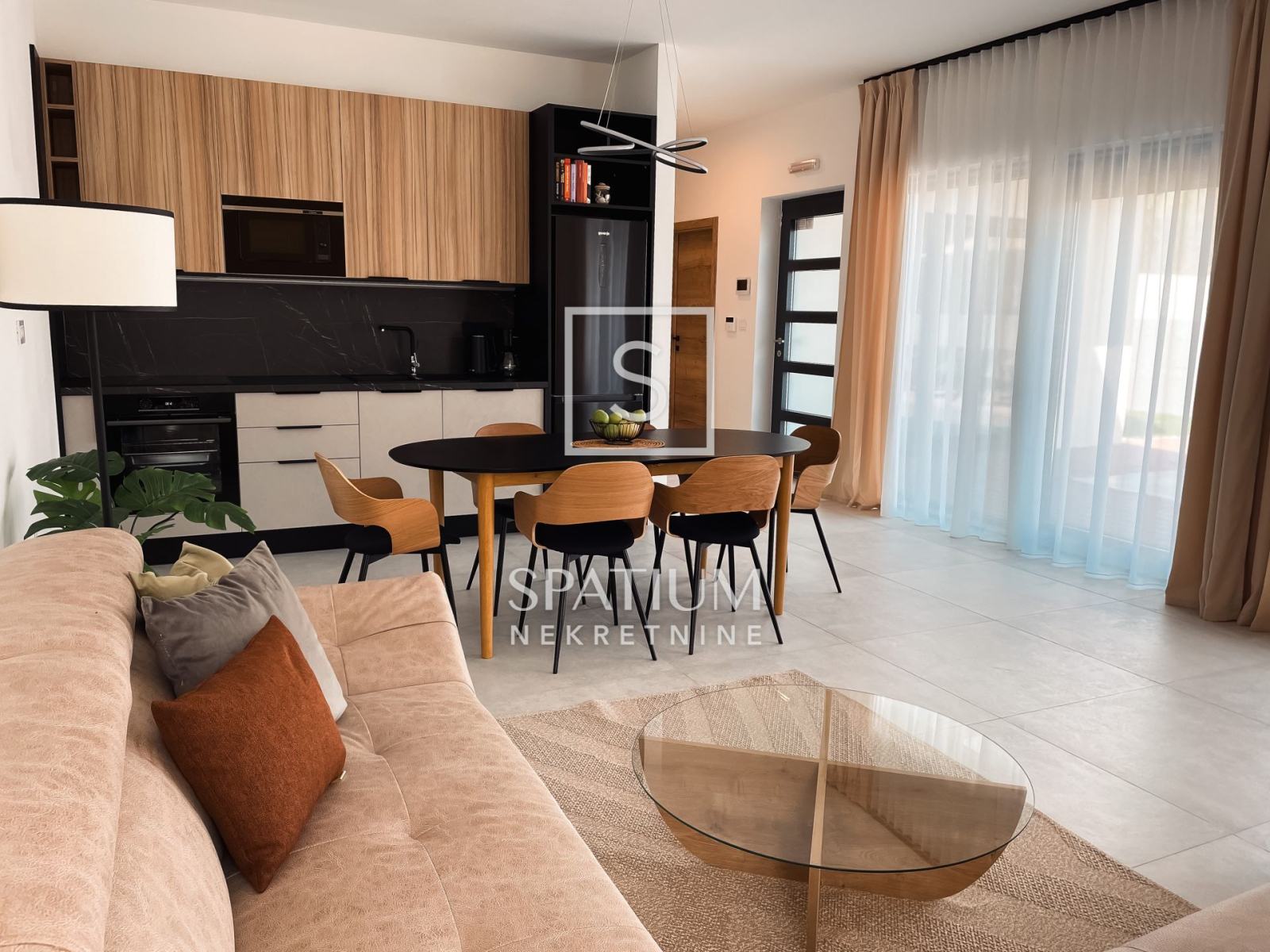 MEDULIN, MODERNA LUKSUZNA KUĆA S BAZENOM I JACUZZIJEM (prodaja)