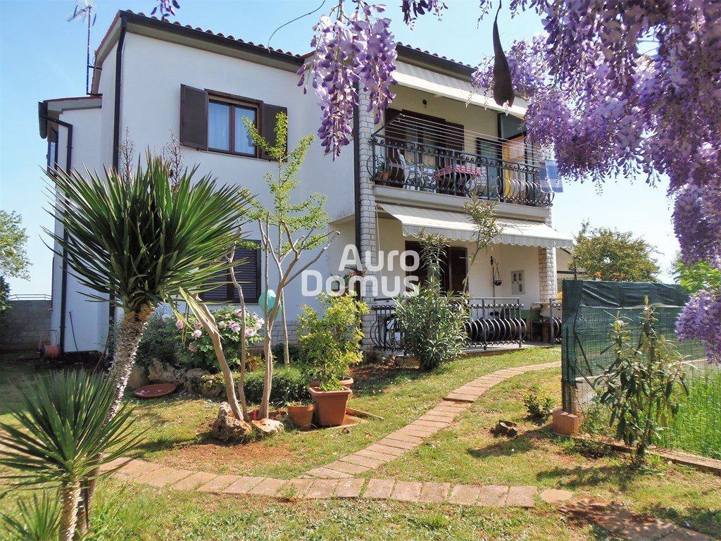 Medulin, Vinkuran, samostojeća kuća od 300m2 (prodaja)