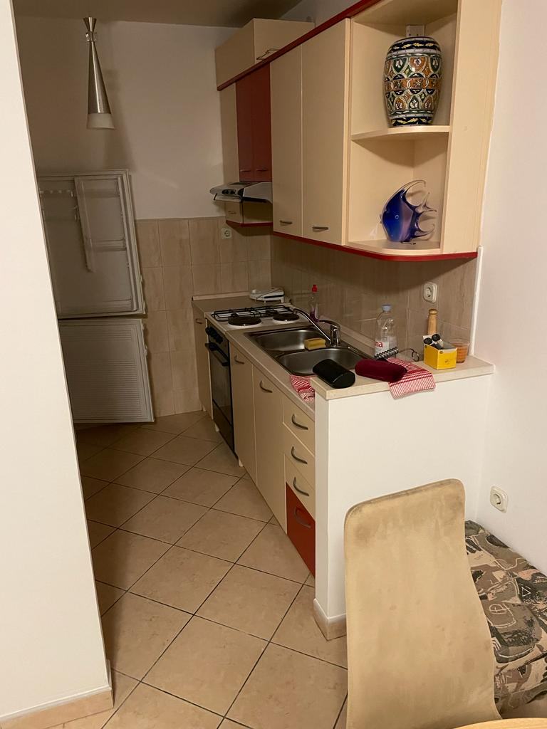 Mertojak - najam dvosobnog stana (iznajmljivanje)