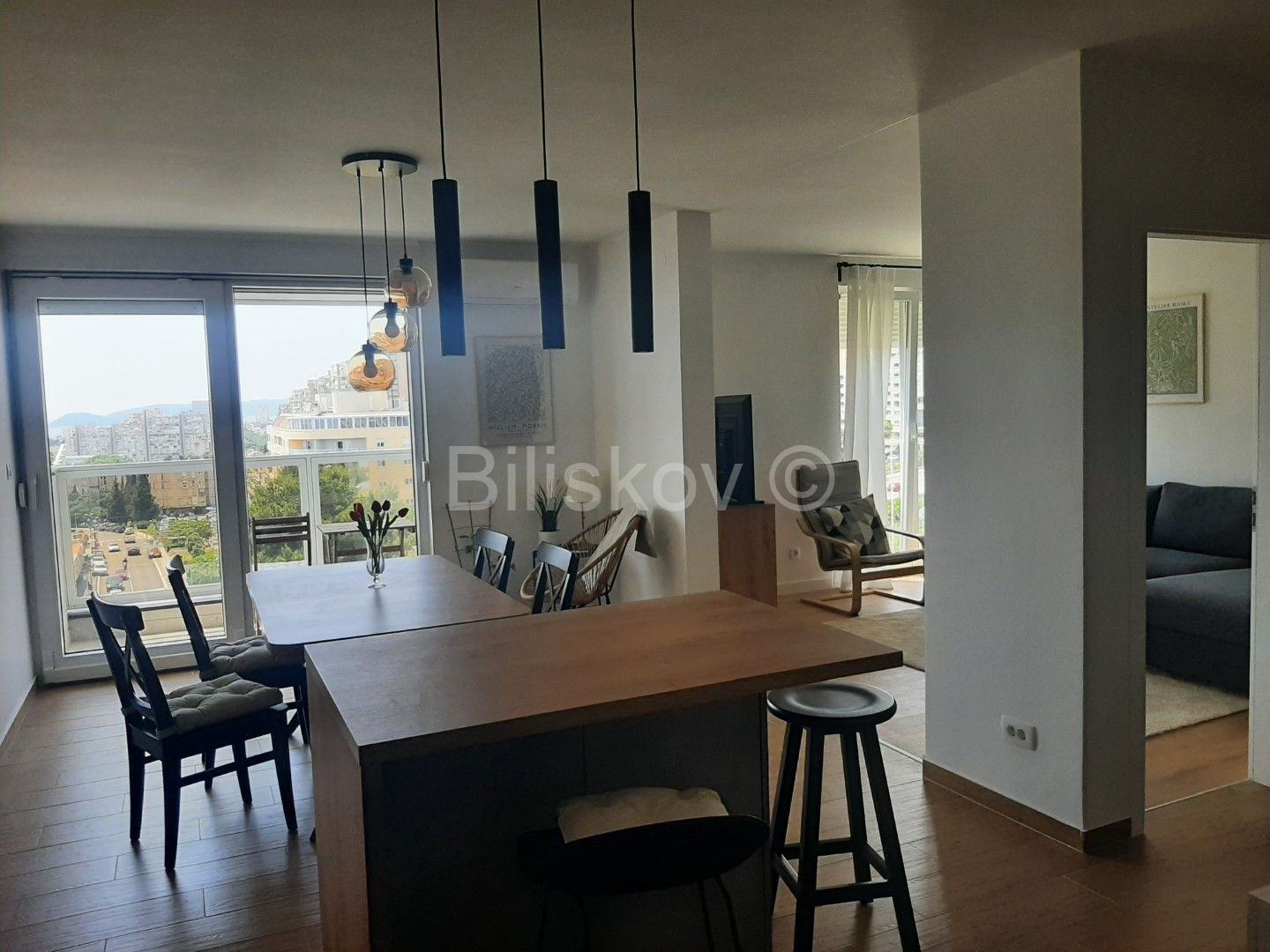 Mertojak, Split 1. iznajmljivanje, novouređen (iznajmljivanje)