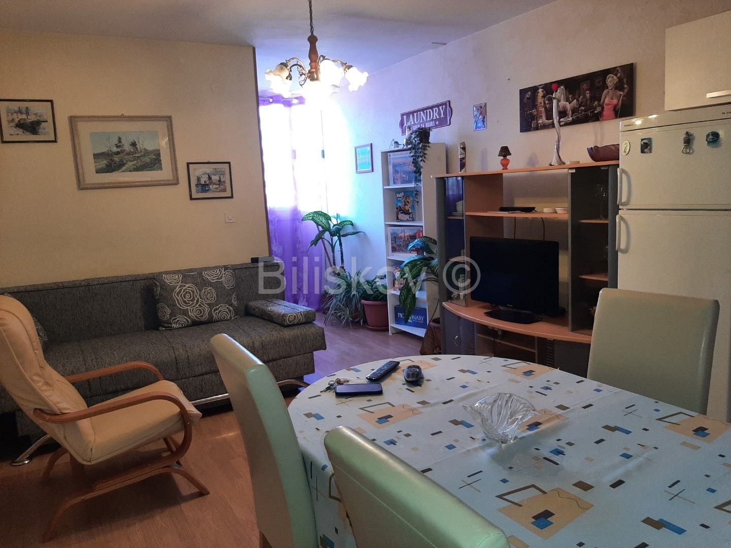 Mertojak Split 1 soba dugoročan najam (iznajmljivanje)