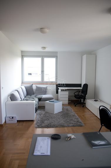 Moderan stan 45m2 - Špansko (prodaja)