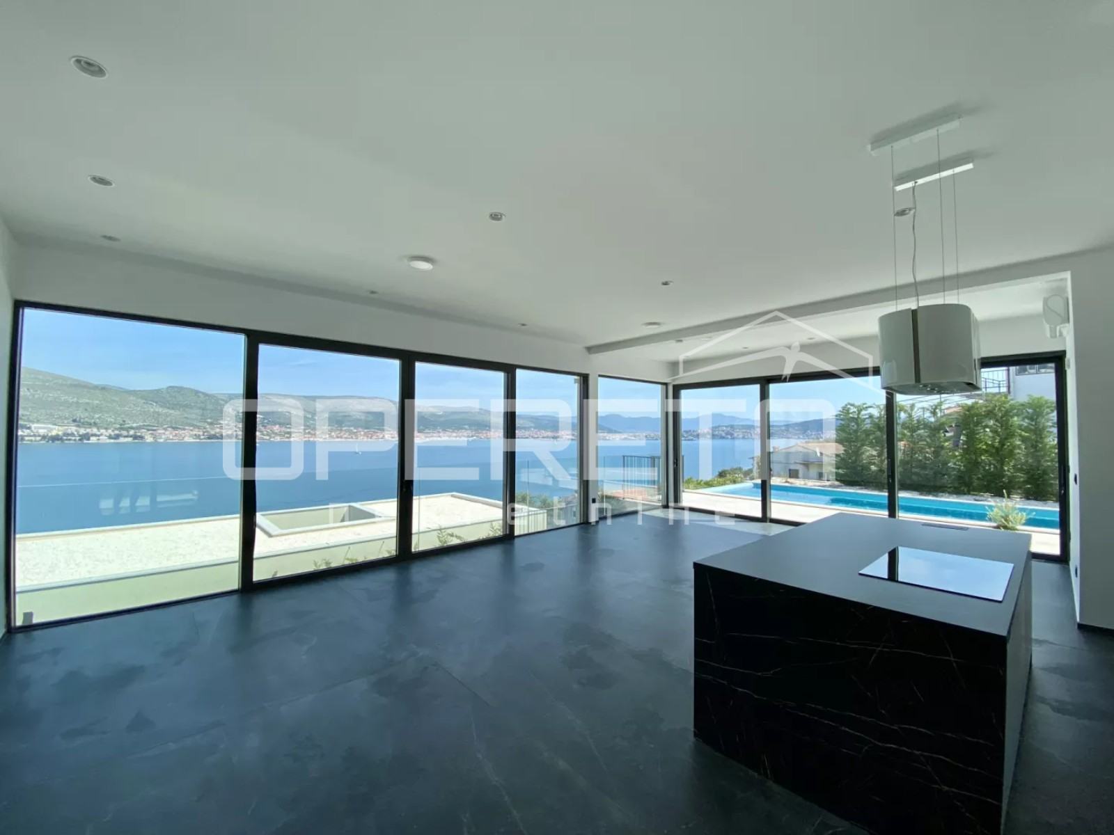 Moderna vila drugi red do mora, 315m2 neto (prodaja)