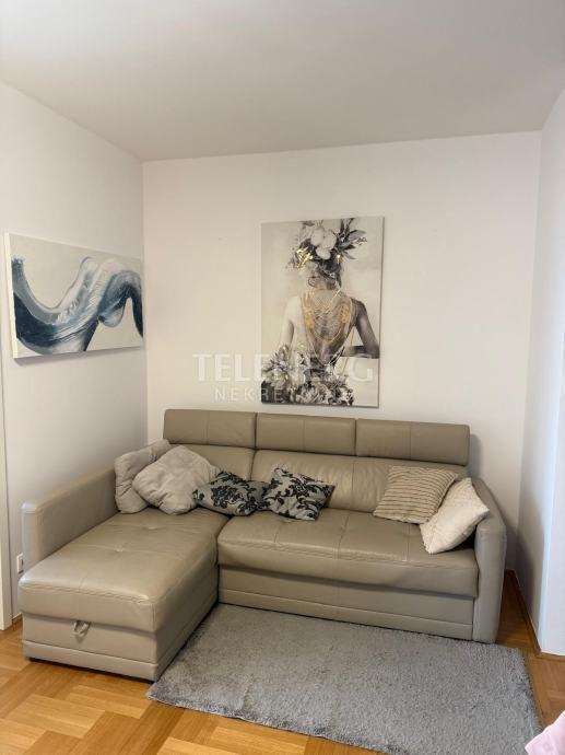 Modran trosoban stan s loggiom (iznajmljivanje)